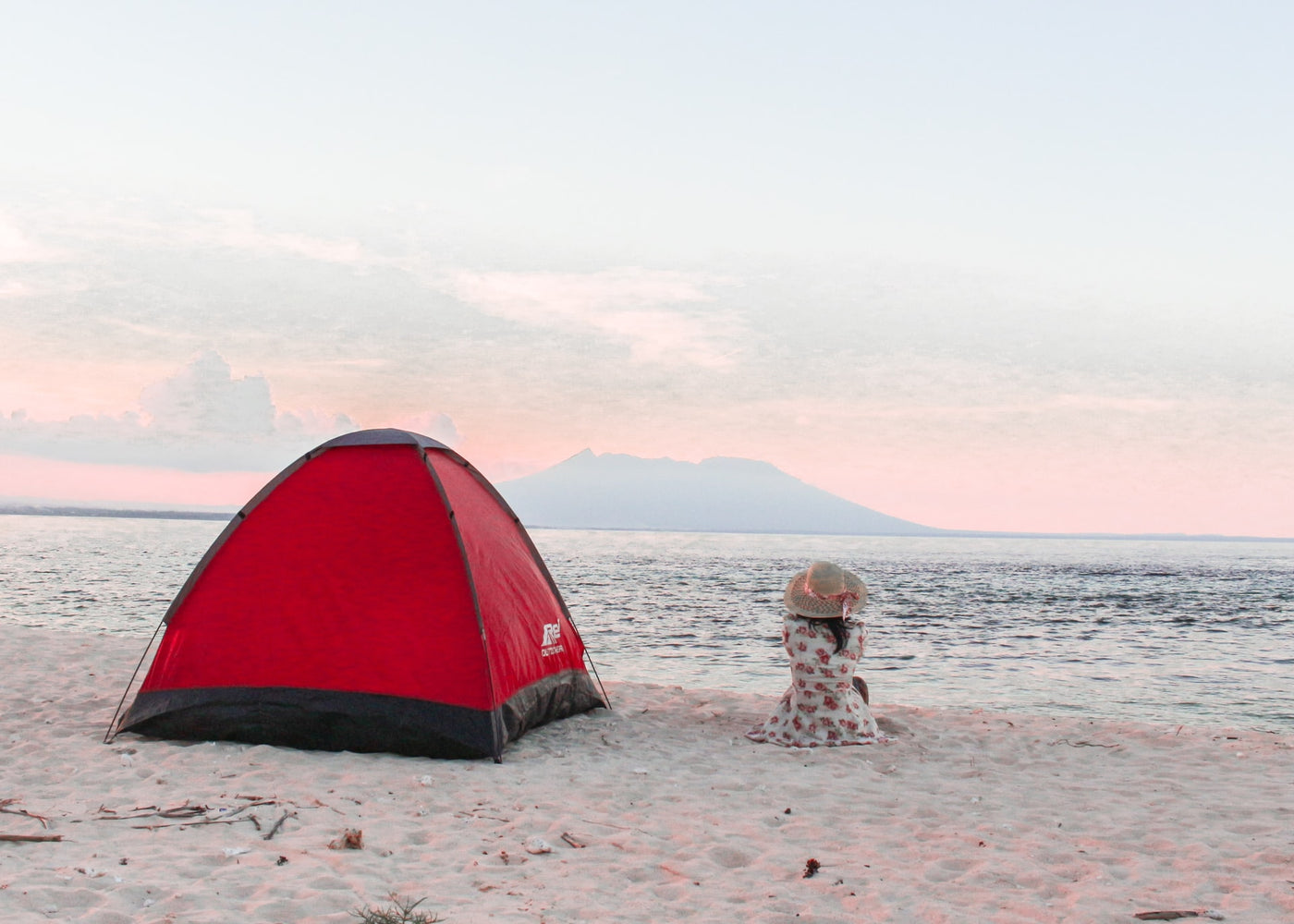 Beach Camping Tips For Beginners - TREKOLOGY